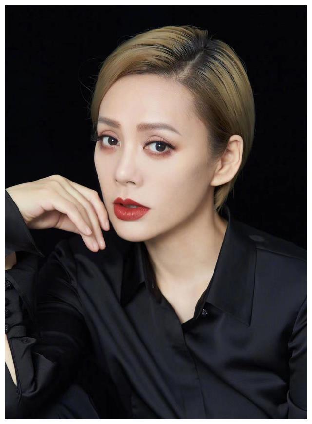 Chaos in your private life? This time, 51-year-old Jing Jing is no ...