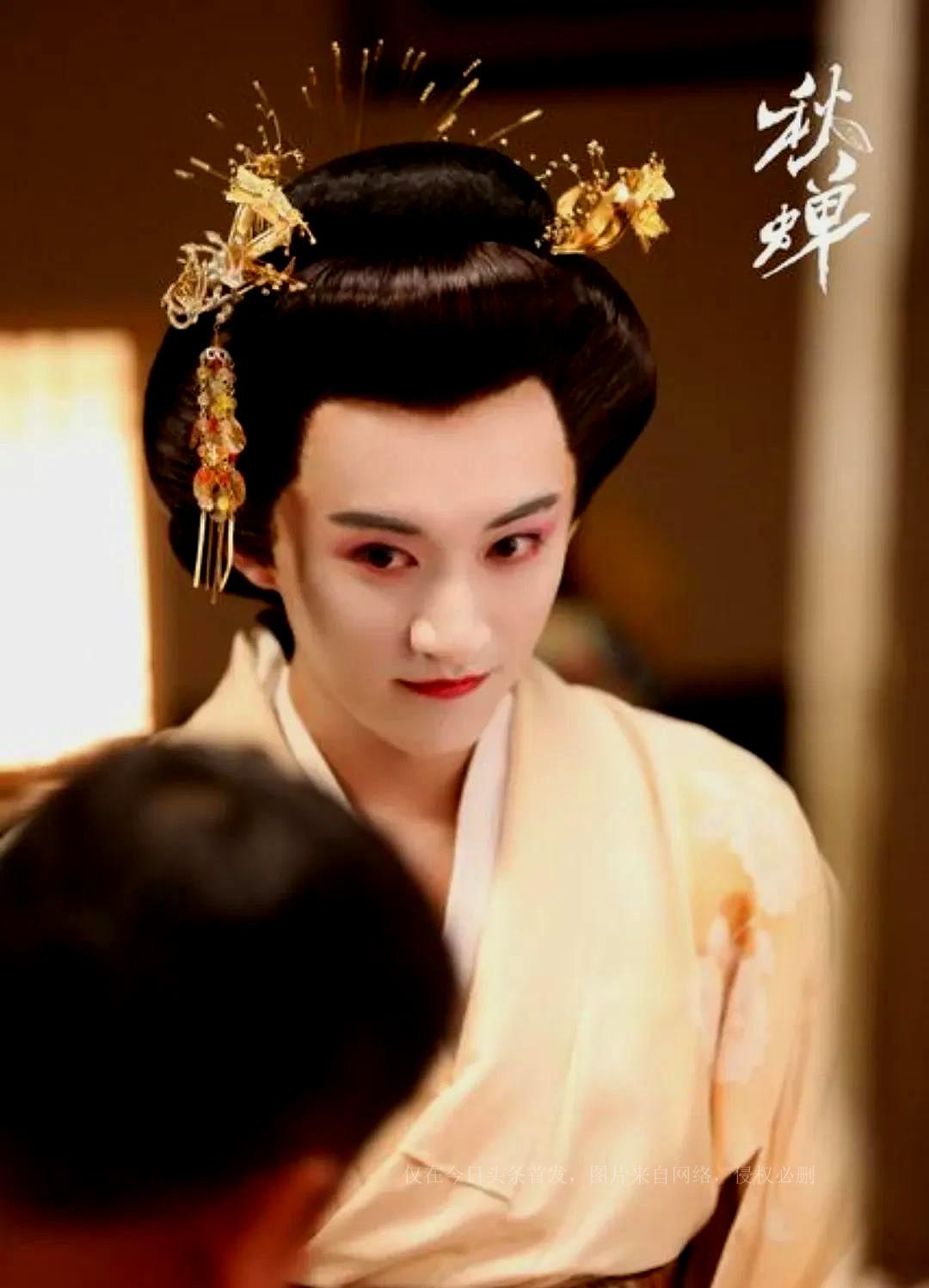 The only actors who can deceive the audience by dressing up as women ...