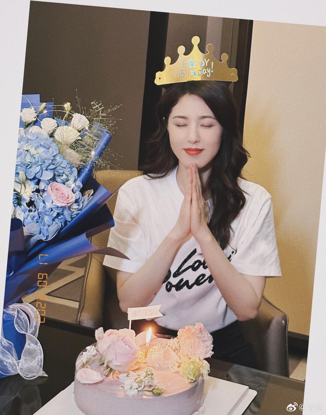 47-year-old Zeng Li looked so good on his birthday. I'm so envious. - iNEWS