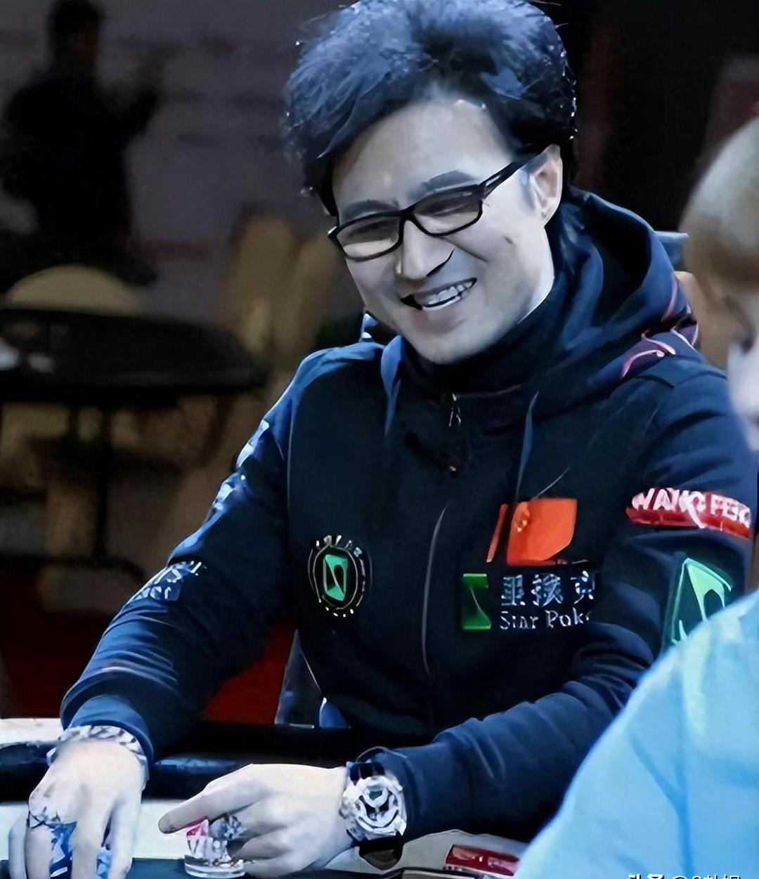 Secret tidbits that will instantly make you a gossip addict! - iNEWS