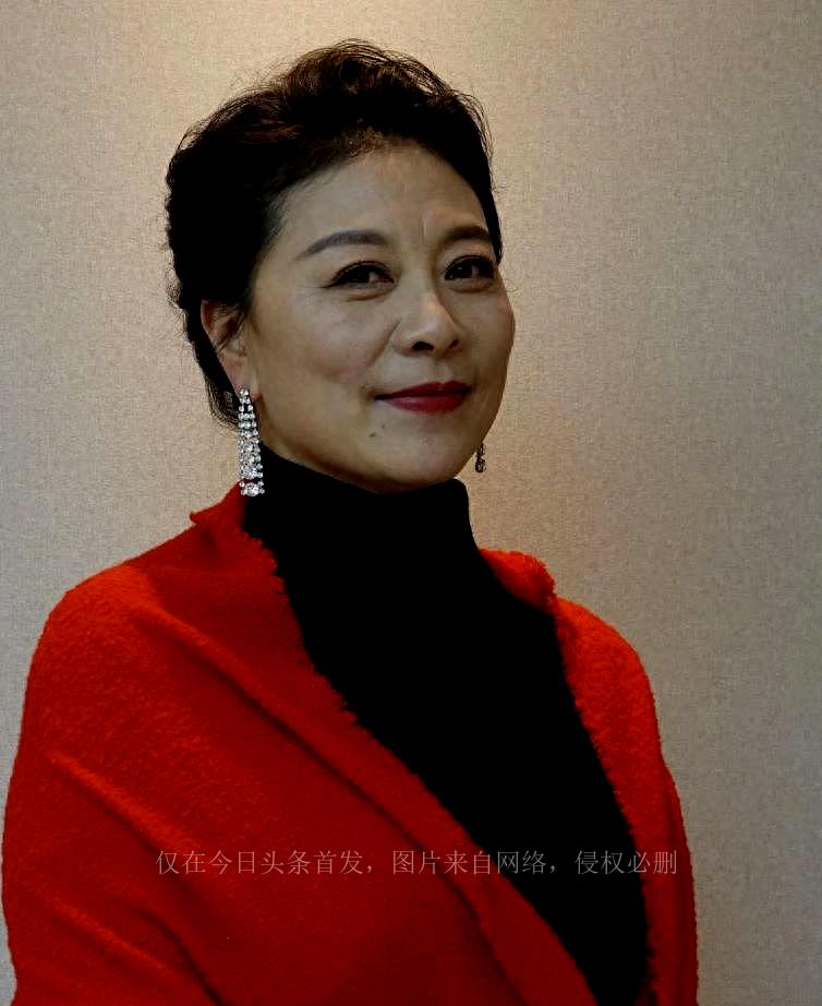 Yue Hong: 2 After winning the Best Actress Award, her husband Jet Li ...