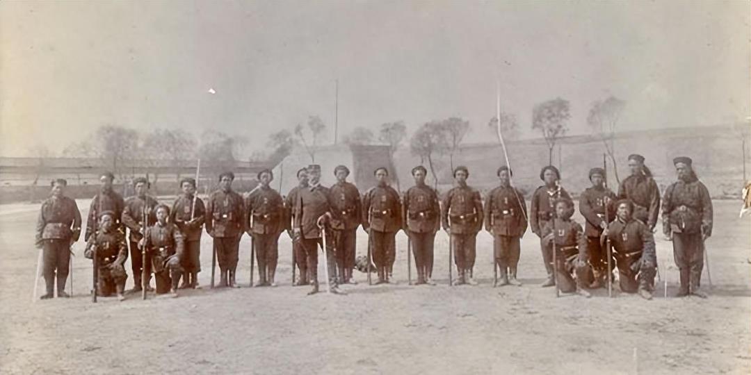 Before his death in 1916, Yuan Shikai predicted: Three people may rule ...