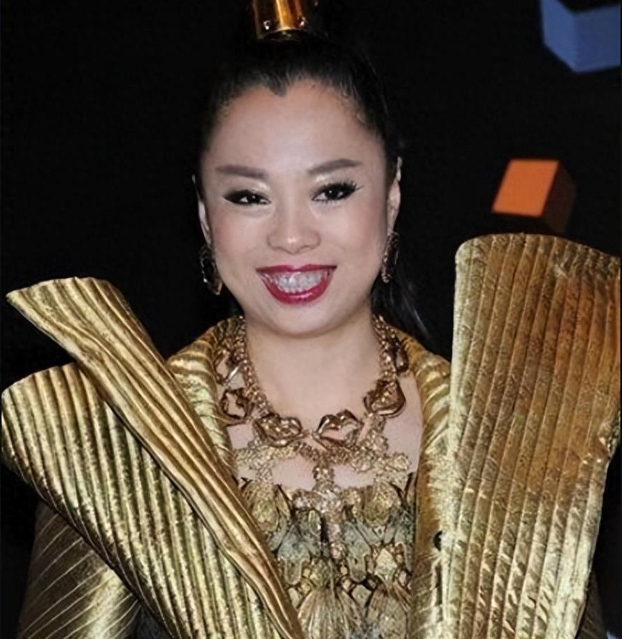 Because she really sings, we have to forgive Huang Qishan? It turns out ...