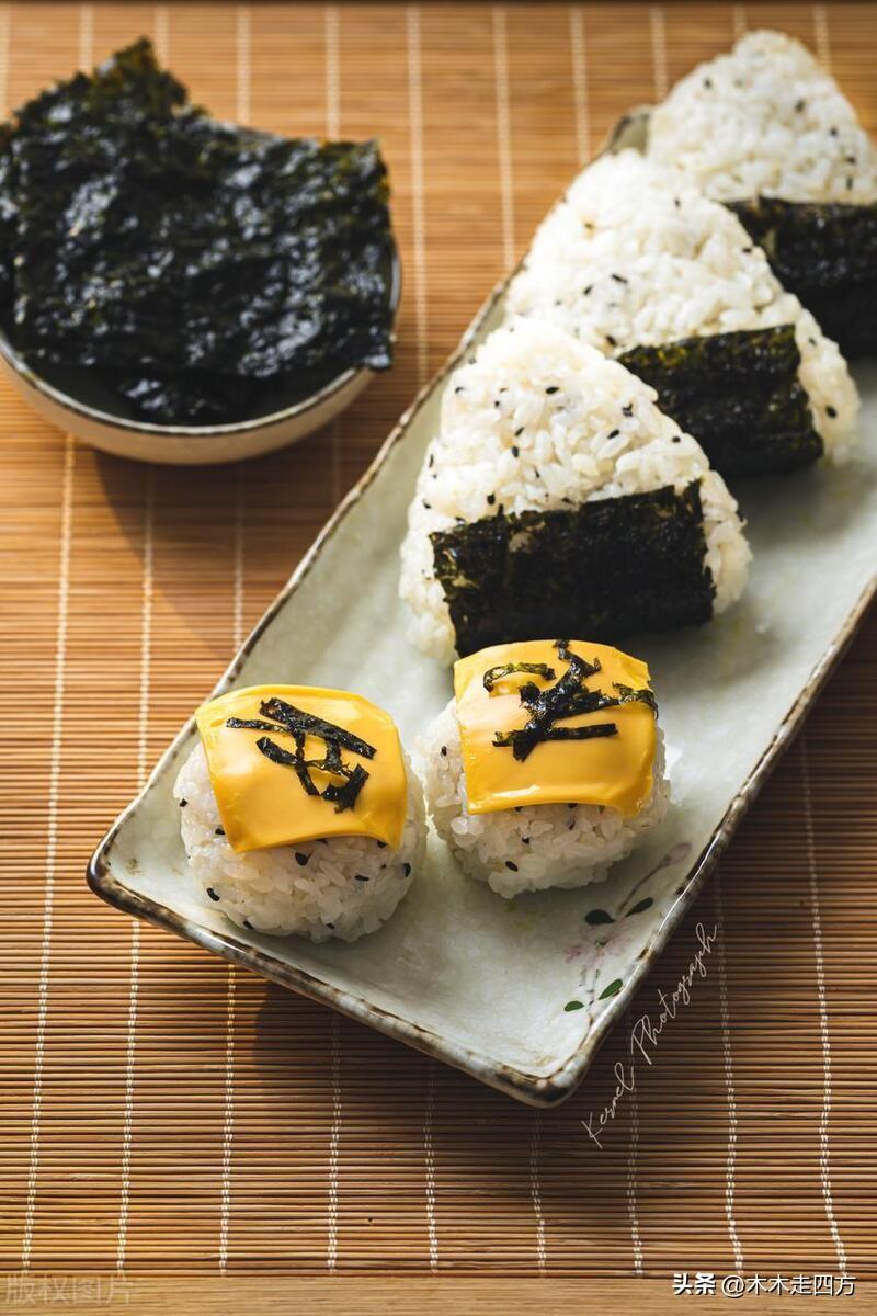 Homemade Japanese rice balls, made with leftover rice, so delicious ...