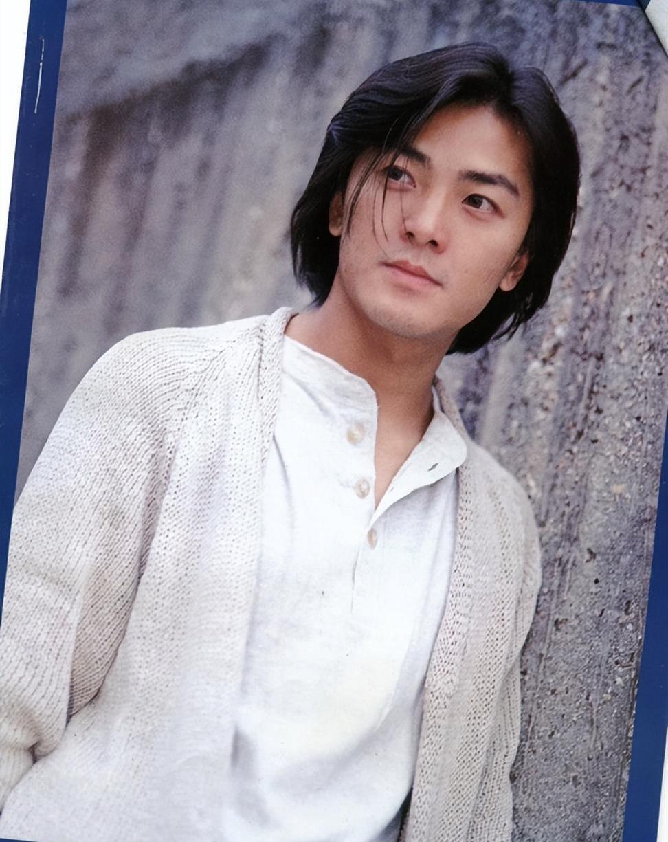 56-year-old Ekin Cheng settled in the country. He is old and haggard ...