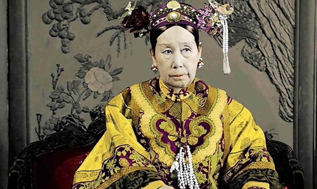 Tan Yuling: The cause of death of Puyi's wife is a mystery. She caught ...