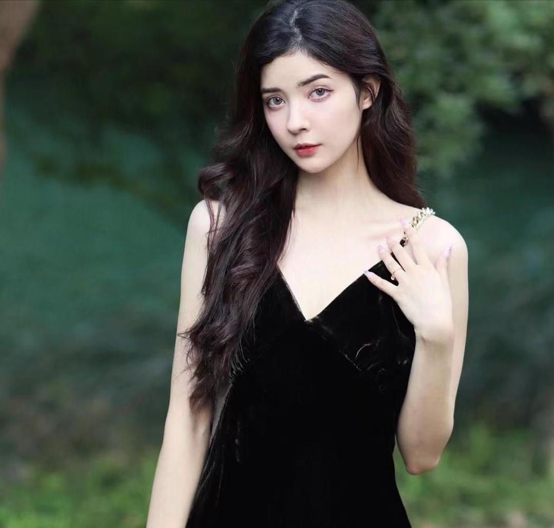 Tang Yuzhe's marriage proposal was successful. His mixed-race girlfriend is 13 years younger ...