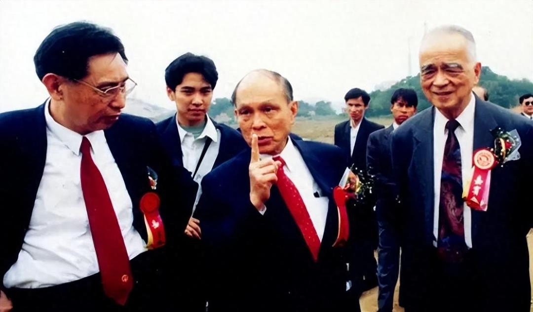 On the 100th anniversary of Huo Yingdong's birthday, Li Ka-shing and ...