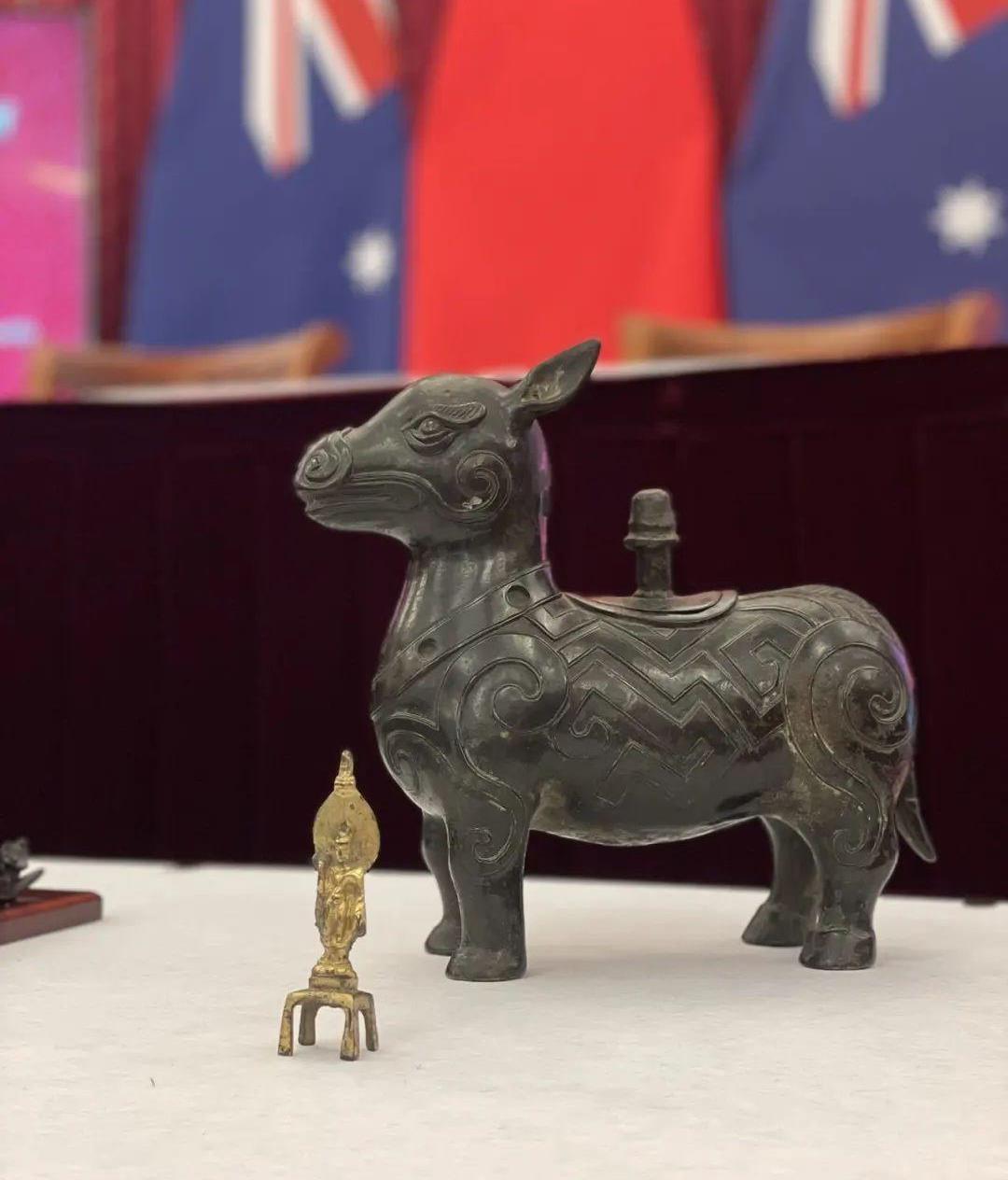 First! 3 precious cultural relics returned to China - iNEWS