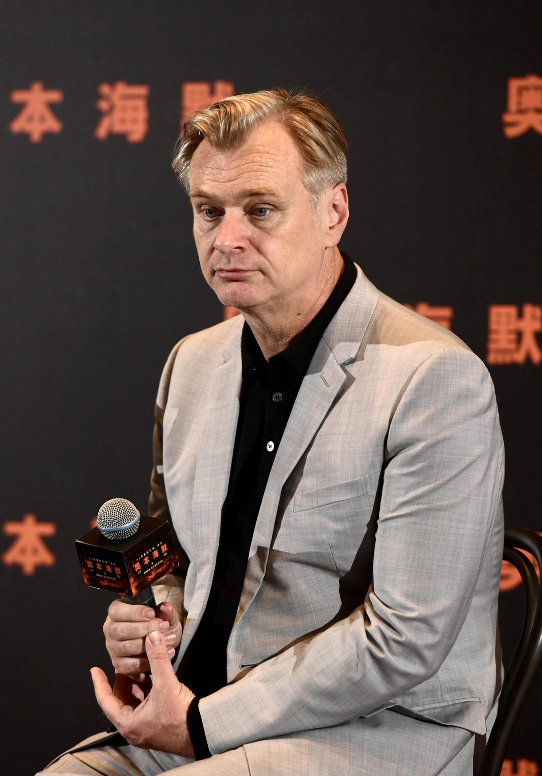 "Oppenheimer" premiered in China, Nolan said the audience doesn't need ...
