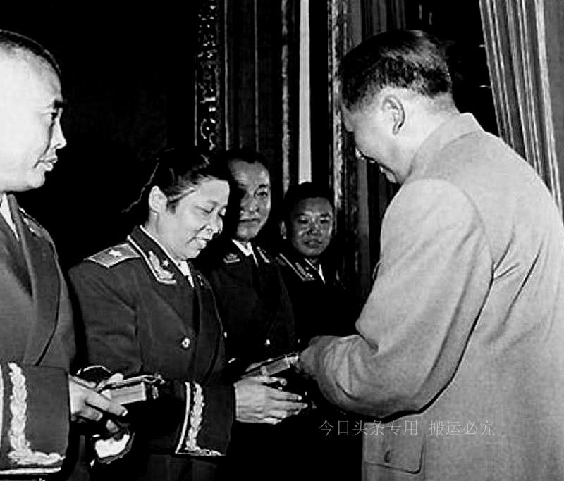 Li Zhen and the two female generals of the New Fourth Army: their ...