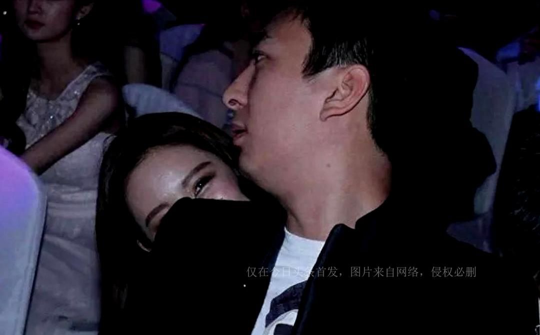 A suit, Li Zekai was stripped of his "underwear", netizen: Wang Sicong is just a green onion - iNEWS