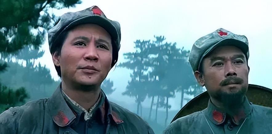 In 1989, Gu Yue was invited to attend a state banquet, and General Yang ...