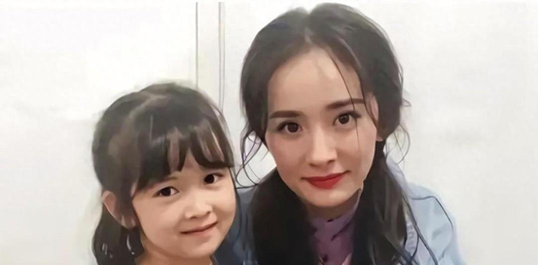 Yang Mi finally got back custody of her daughter, Xiao Nuomi returned to Beijing to go to school ...