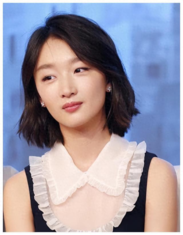 Beautiful photos of Zhou Dongyu - iNEWS