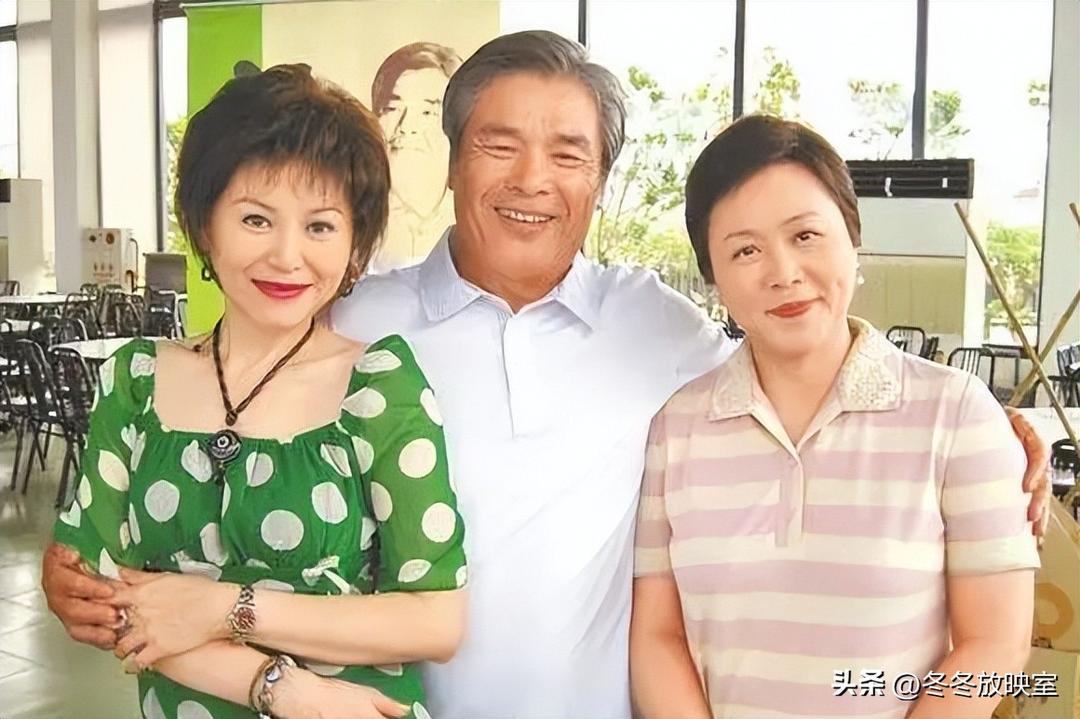 Movie King Lei Hong: When he was young, he let his wife live with 6 ...