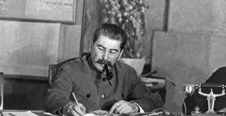 Why was Stalin able to defeat Hitler? Looking at the number of generals ...