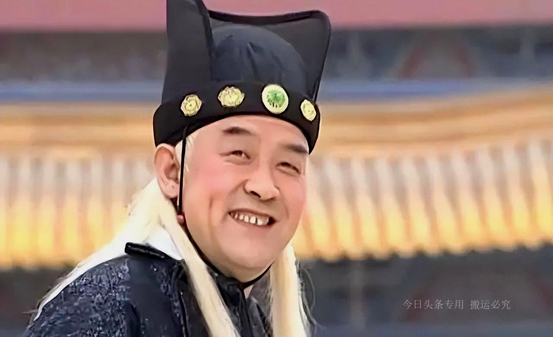 What is the difference between "eunuch" and "eunuch"? If you can't tell ...