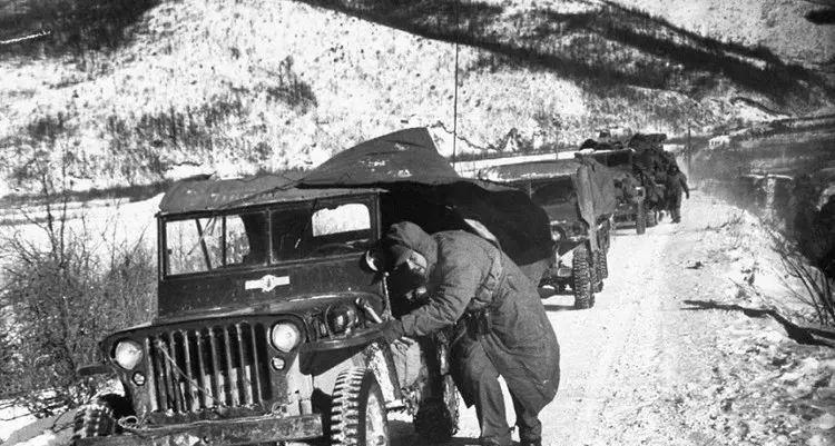 The retreat of the 50,000-strong army was cut off, and Peng Dehuai was ...