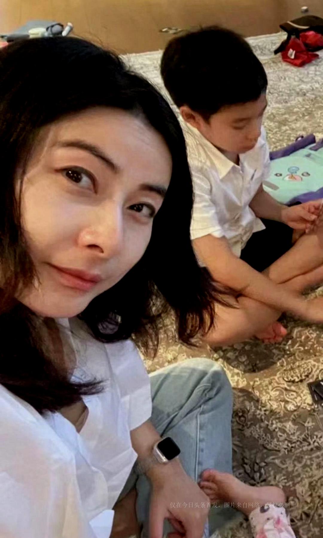 Guo Jingjing's family celebrated Huo Qigang's birthday and revealed the ...