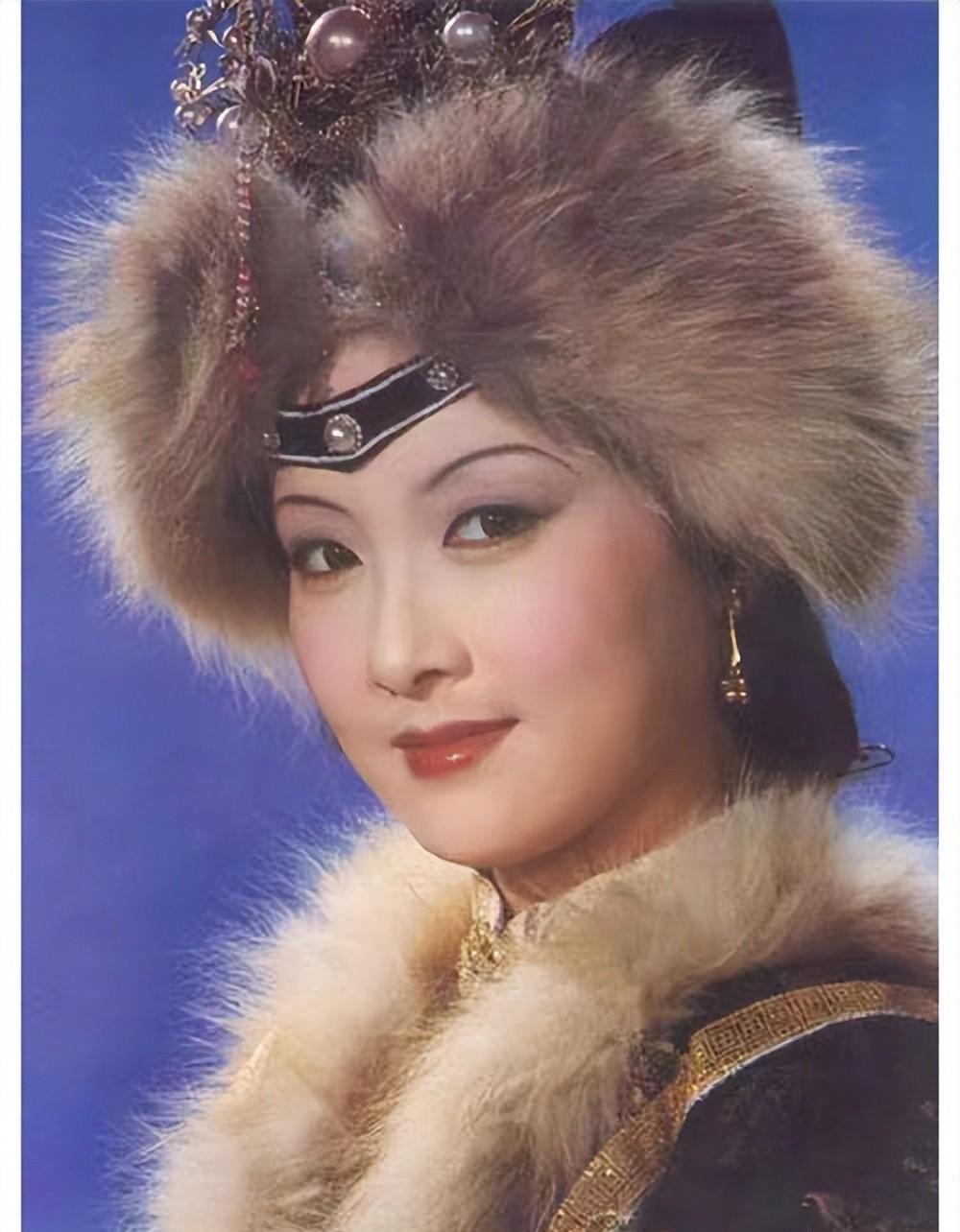 Ace strikes! 66-year-old Deng Jie presents a surprise blockbuster at ...