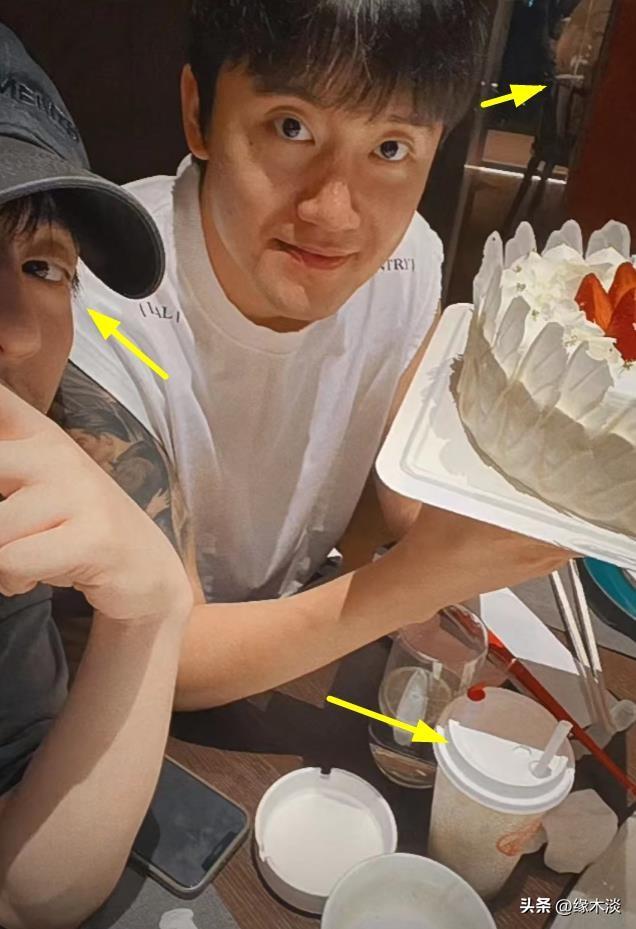 30-year-old Deng Lun celebrated the birthday of a tattooed man. His ...