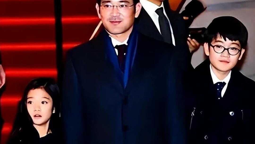 Lee Jung Jae has been passionately in love with billionaire Lim Se ...