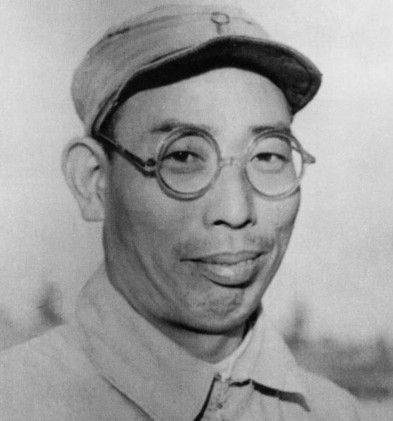 When Xu Guangda passed away in 1969, his son deliberately placed the ...