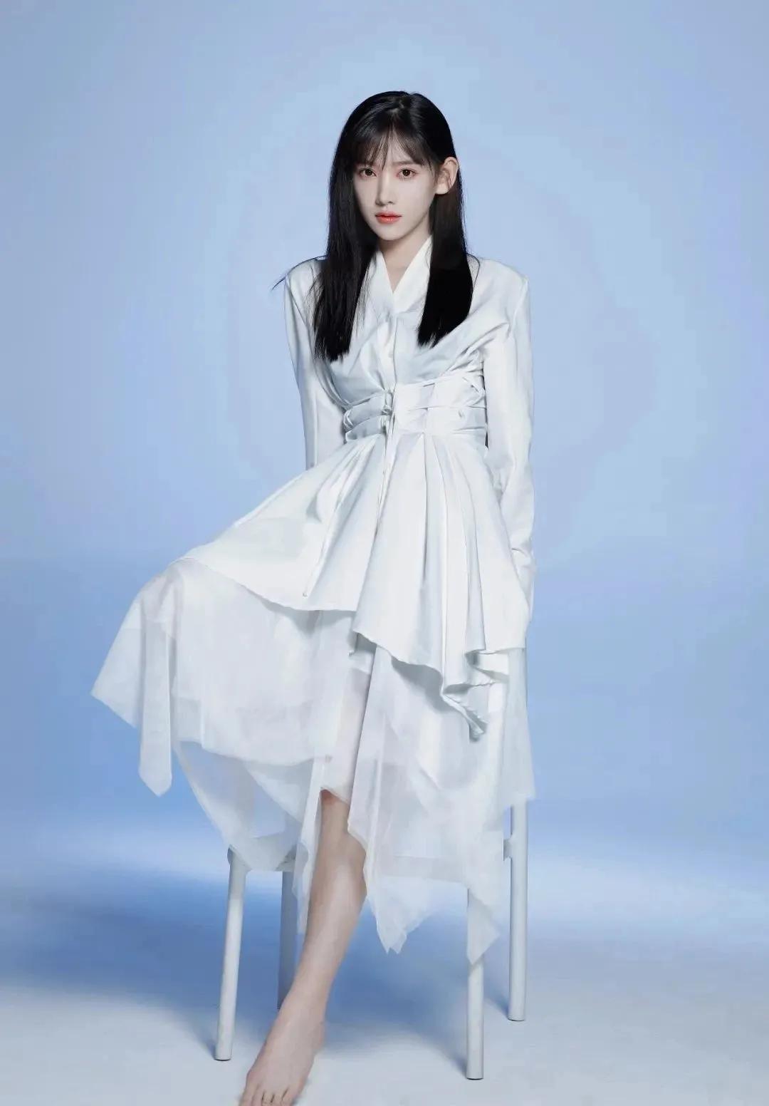 Where are the people in the distant night? Walking in the clear ...