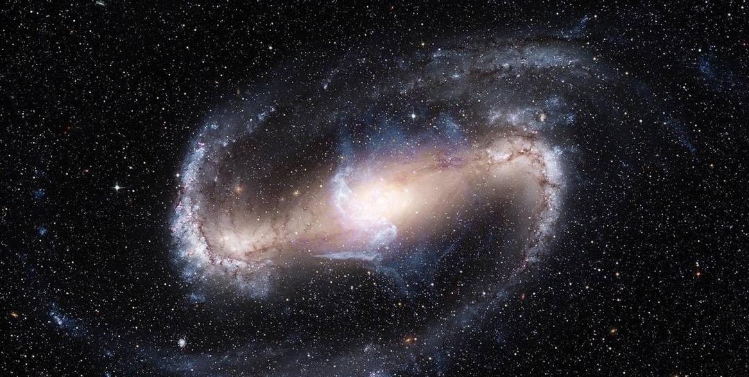 Extraordinarily bright and super gravitational! Dragging 400 billion ...