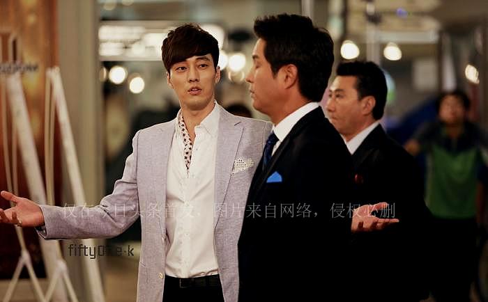 How does this man with single eyelids and small eyes remain handsome ...