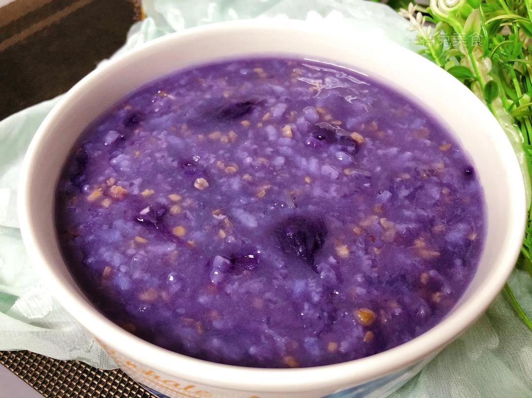 Why is the purple sweet potato porridge you cook blue and green? Just ...