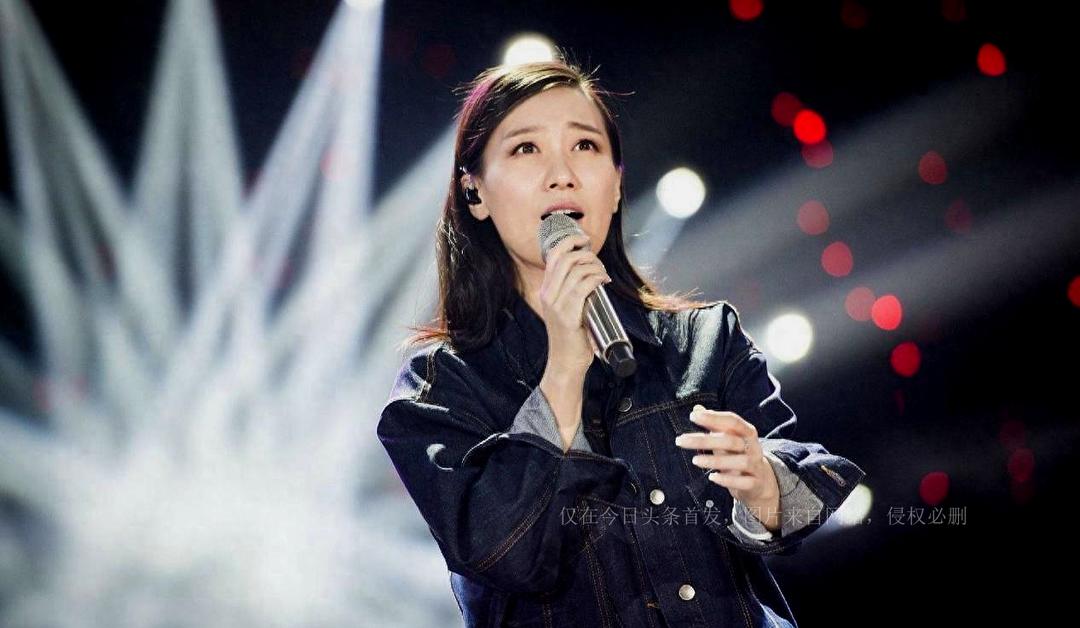 Military singer Tan Jing: Married to a 41-year-old husband at the age ...