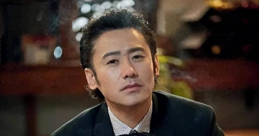 After supporting Chen Yulin for 7 years, he moved to the UK at the age ...