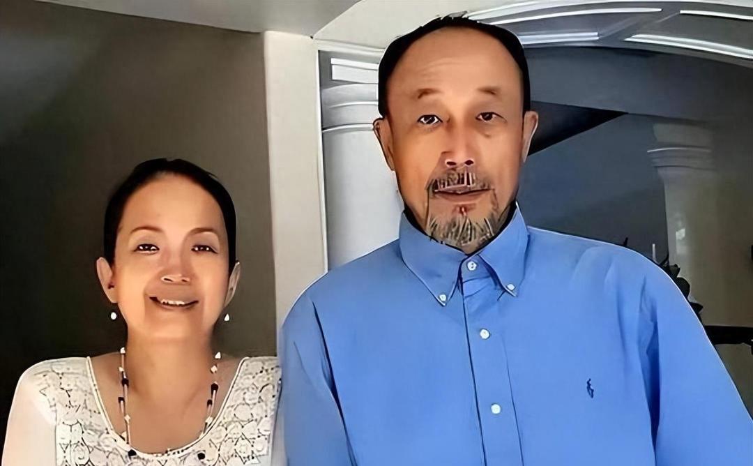 Lu Liping's 35-year-old son makes a rare appearance: his eyes are weird ...