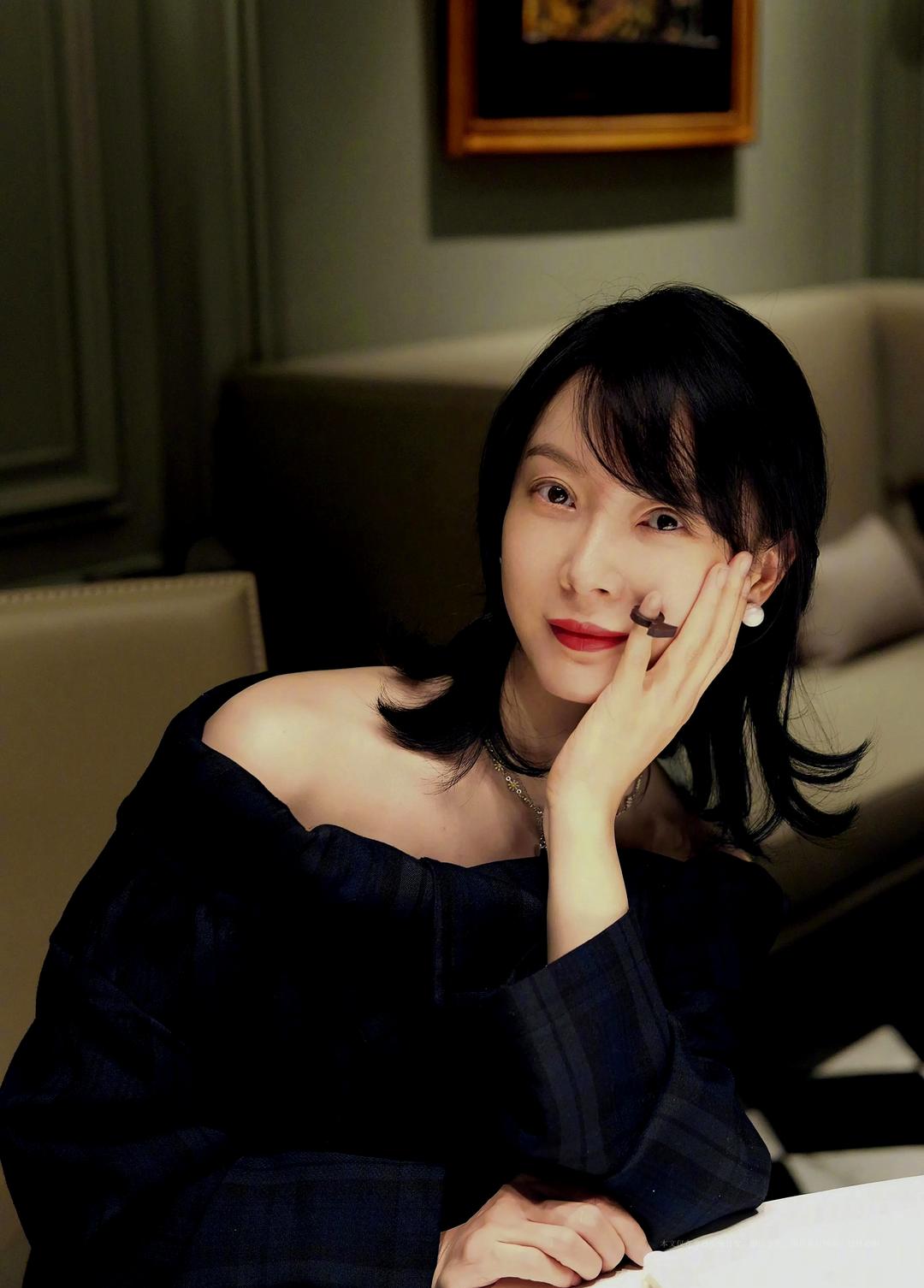 Chen Shu seems to have changed his face. He took photos to celebrate ...