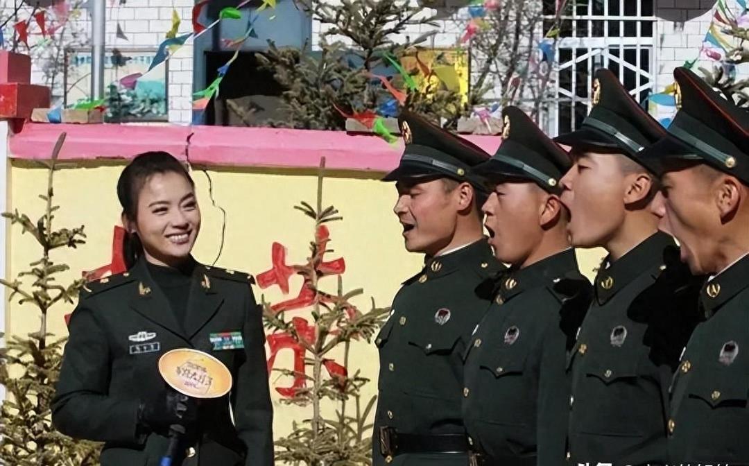 Phoenix Legend: Transformation from ordinary person to glorious warrior ...