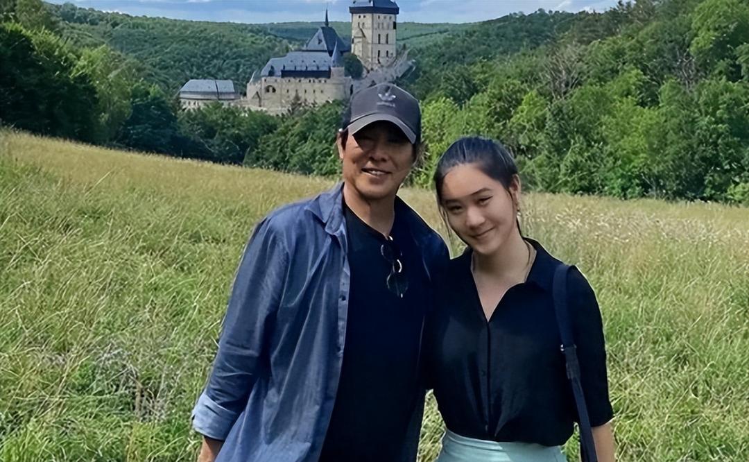 Both are the biological flesh and blood of Jet Li, but the daughters of ...