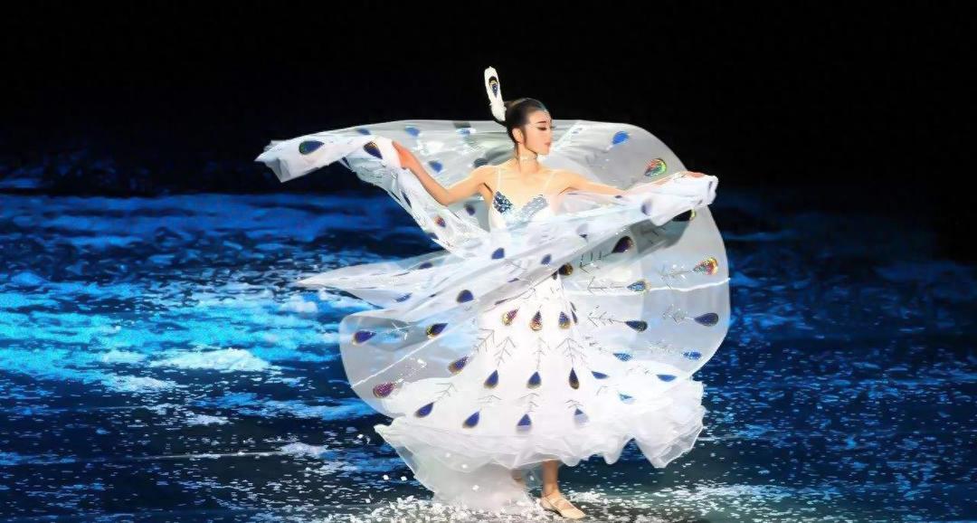What exactly is art? This time, 64-year-old Yang Liping. No longer ...