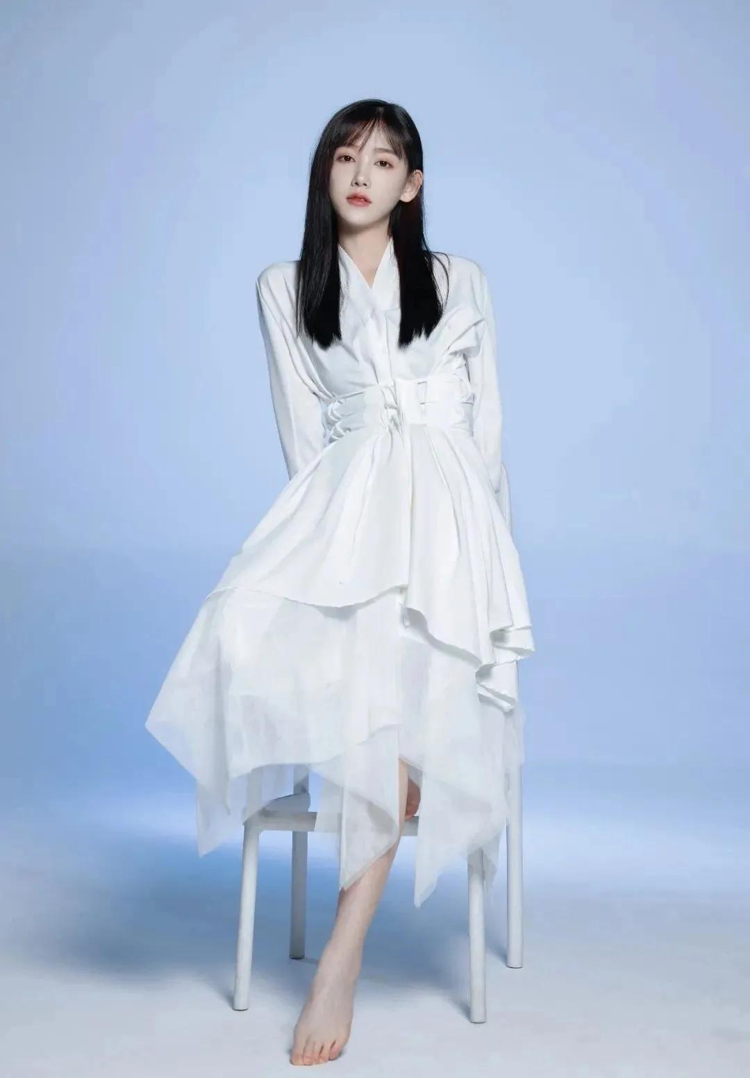 Where are the people in the distant night? Walking in the clear ...