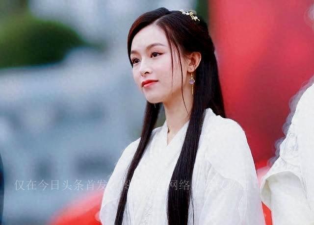 New Demi-Gods and Semi-Devils Wang Yuyan appears, the 33-year-old urban ...