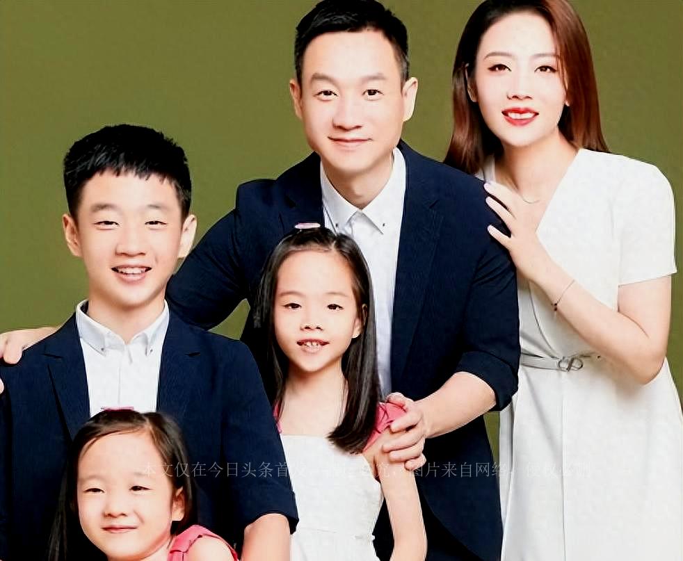 It was revealed that Yang Wei had turned in his salary after 15 years ...