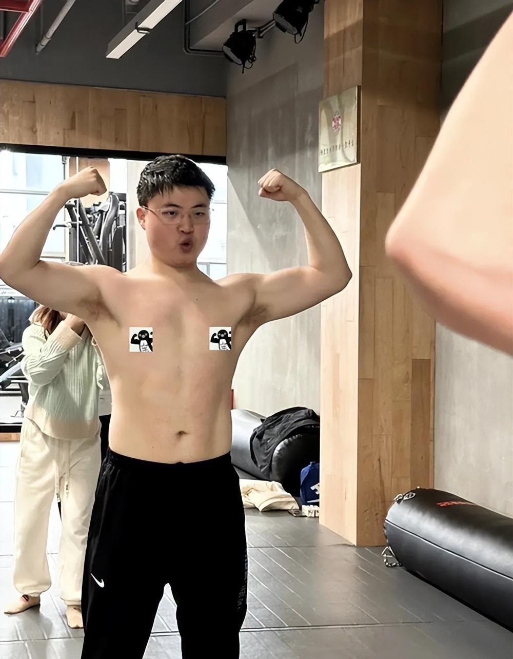 Is Uzi successful in losing weight? Aomimi's pictures sparked heated ...