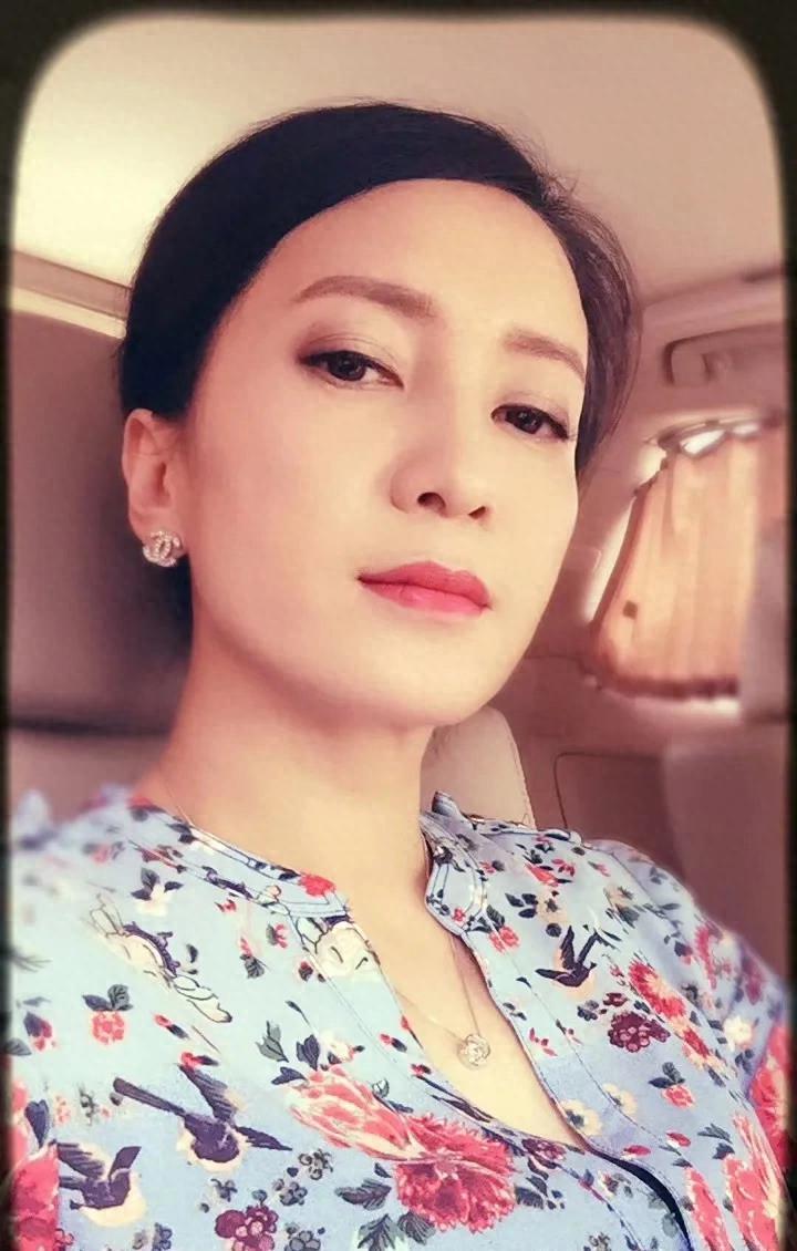 Hu Xiaoting: She is beautiful and has good acting skills. She is ...