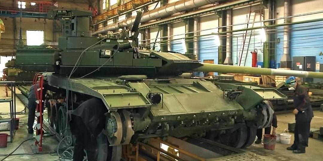 The Russian army will receive 1,900 tanks in 2023, and Russia's war ...