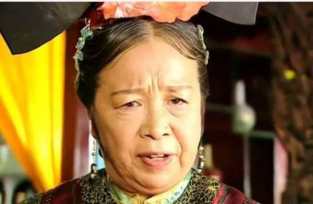 "Mama Rong" was actually the school beauty when she was young? I ...