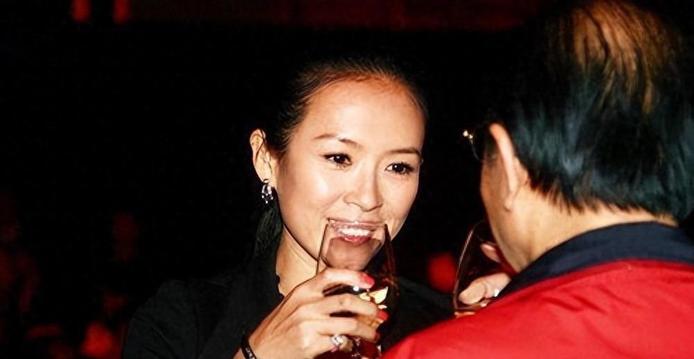 10 female celebrities who are addicted to alcohol. Many of them drink a ...