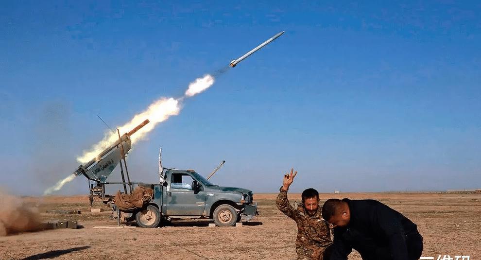 Rain of bullets! The US military base was attacked and fierce battles ...