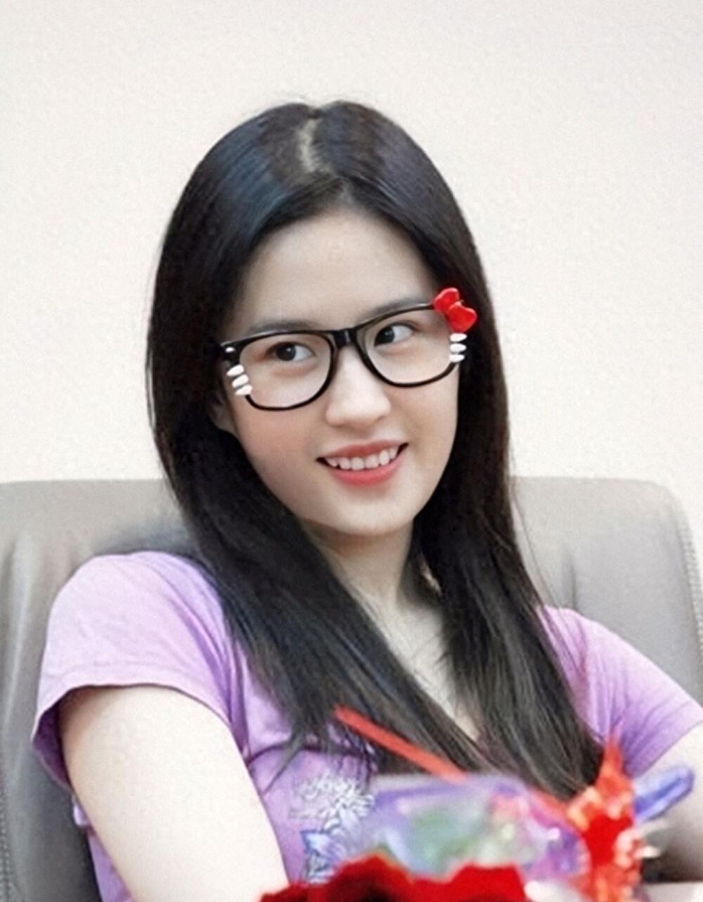 Liu Yifei's godfather Chen Jinfei's new relationship revealed, Yang ...