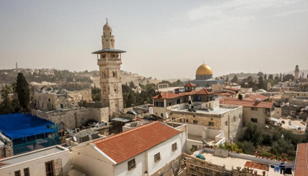 Shocking! The Palestinian Tower collapsed, and five deadly missiles ...